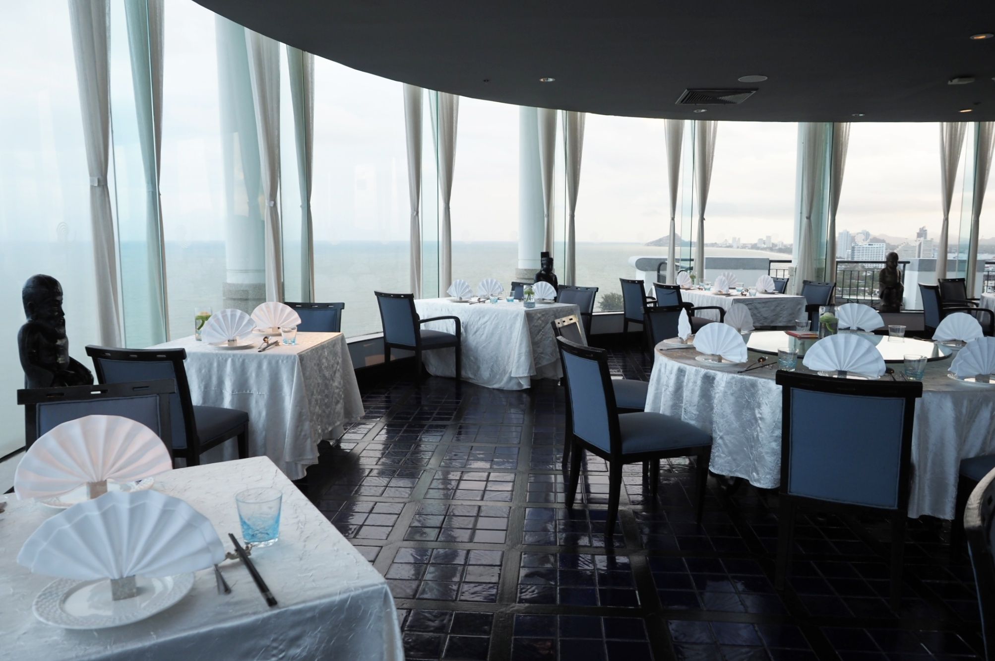 White Lotus Restaurant & Rooftop Bar at Hilton - HuaHinPocketGuide