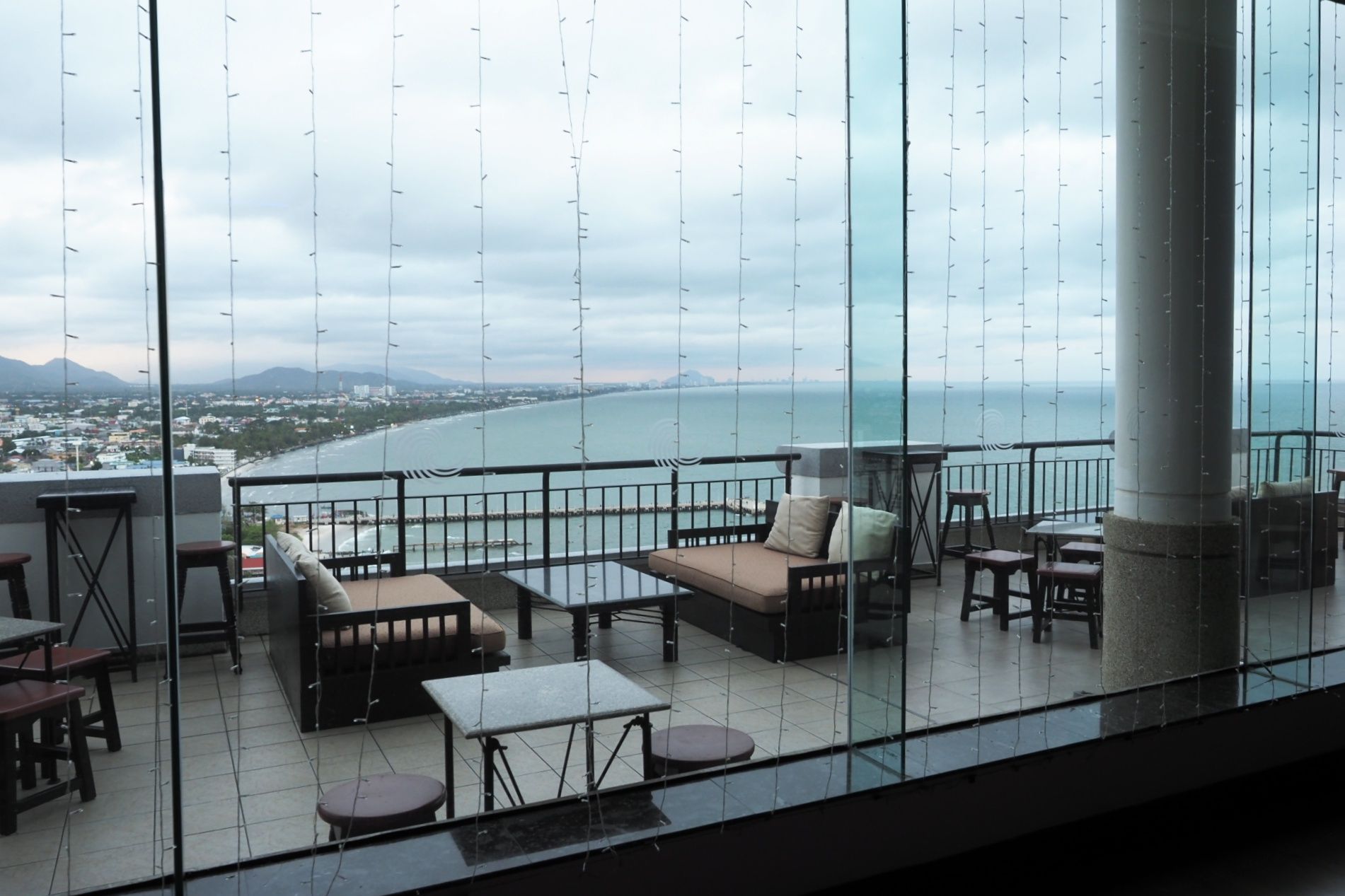 White Lotus Restaurant & Rooftop Bar at Hilton - HuaHinPocketGuide